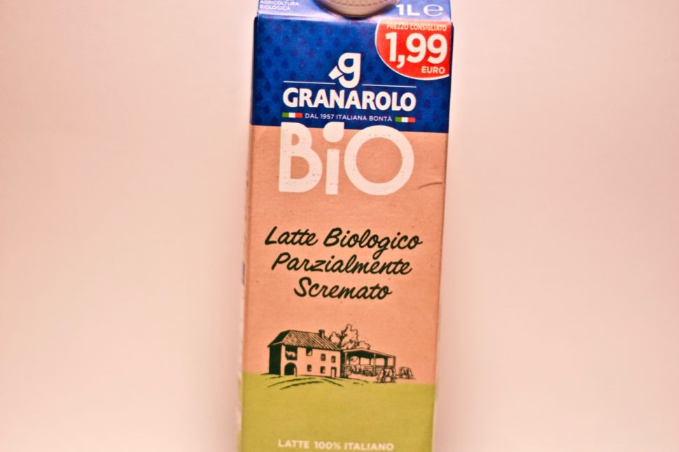 Partially skimmed Granarolo organic milk - Daniele Sciarotta